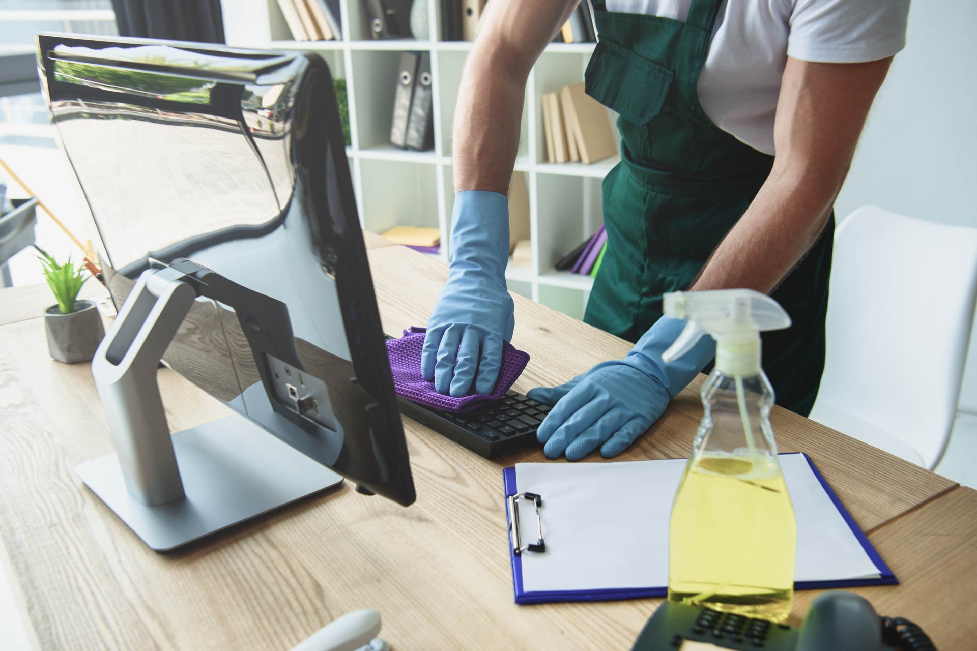 5 Reasons Keeping Your Work Environment Clean Matters - Consumer Info